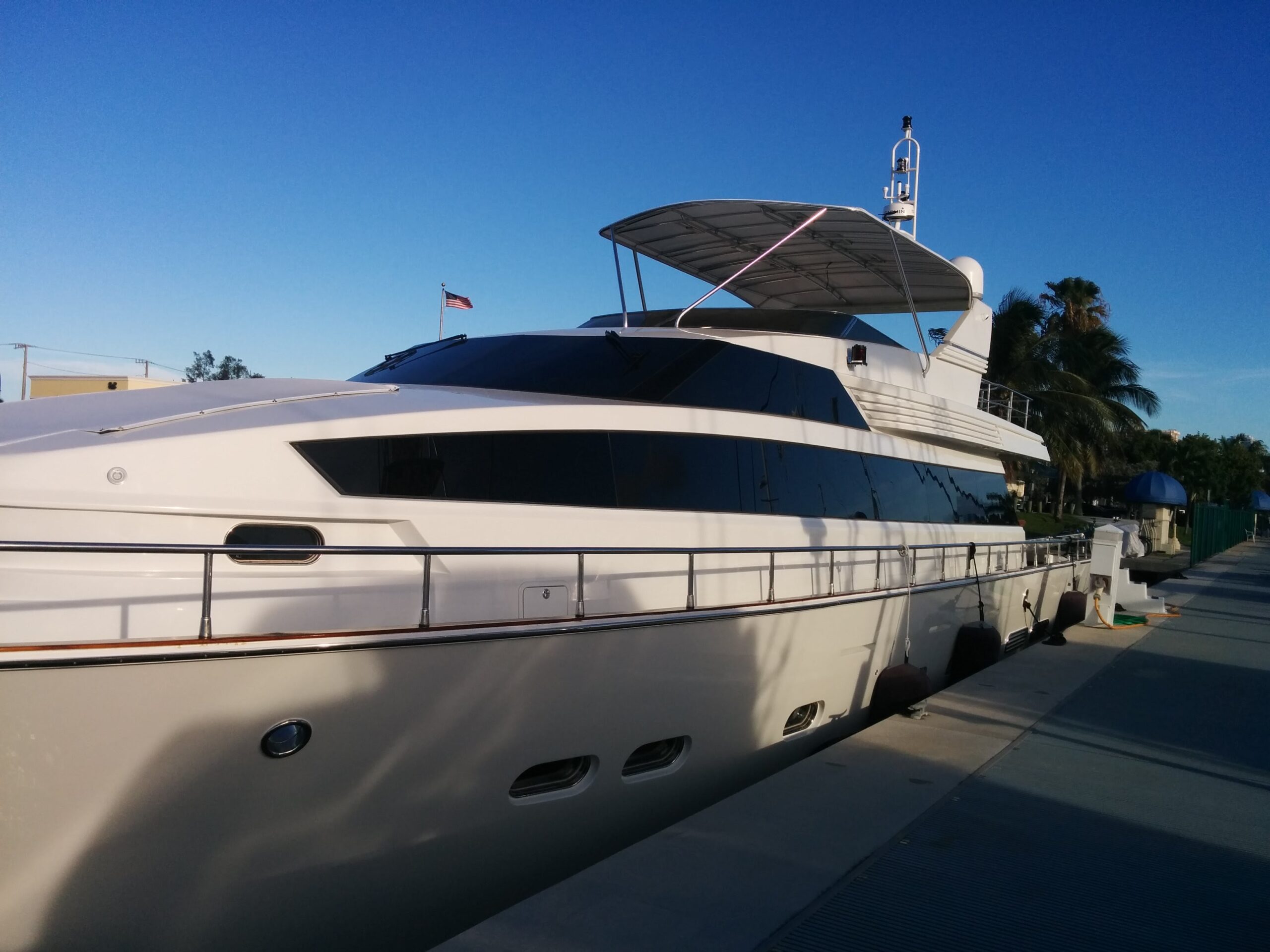 Bonding Glass Replaces Traditional Window Frames - ProCurve Glass ...